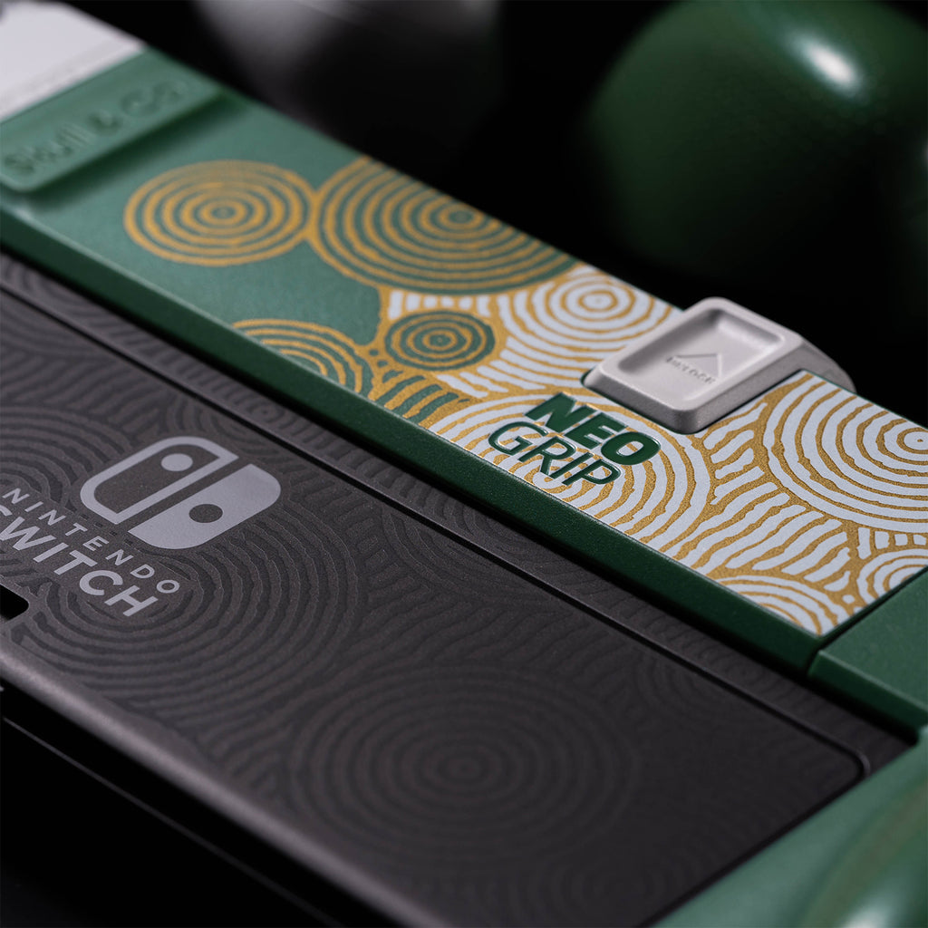 Roll over image to zoom in