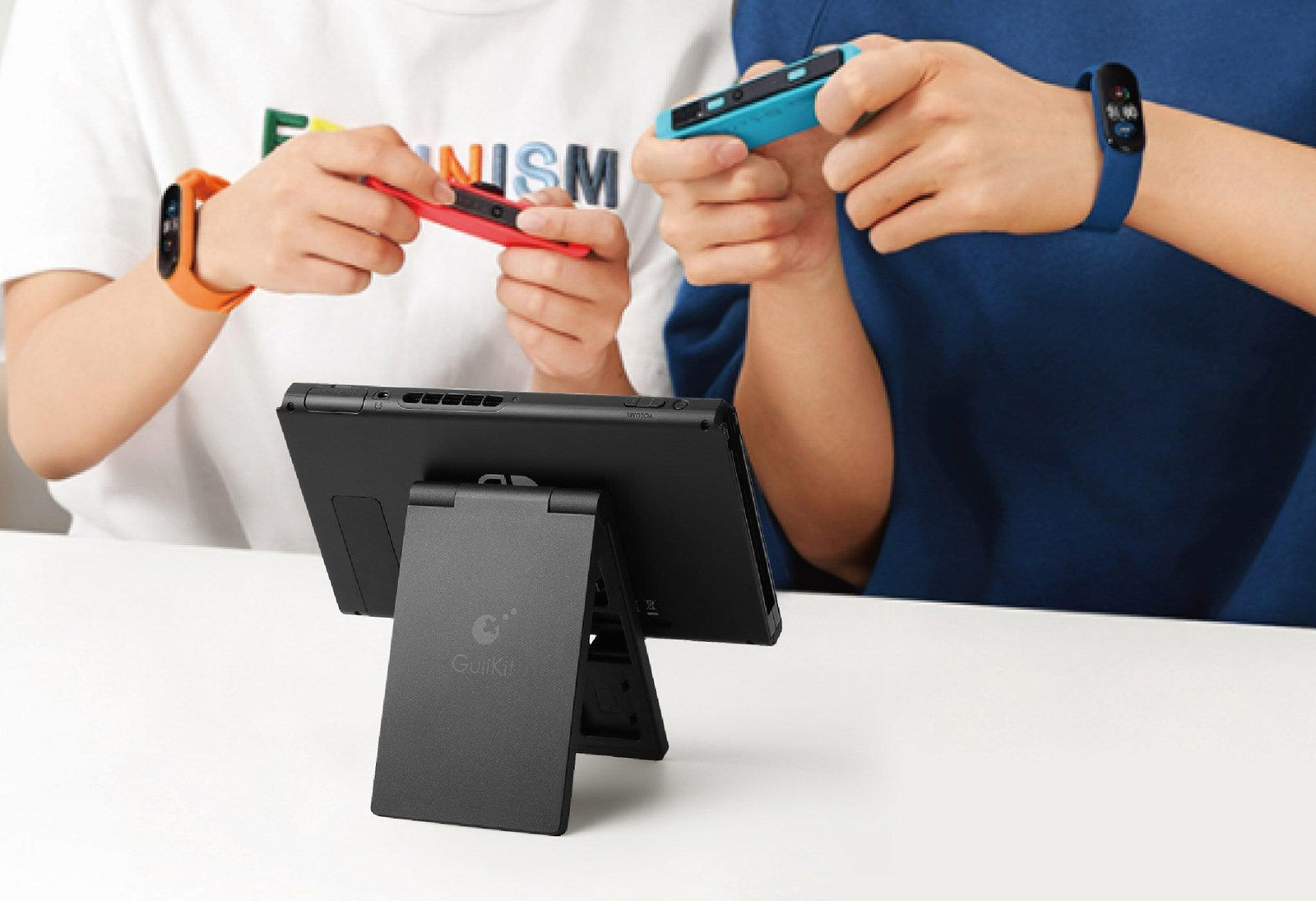 Roll over image to zoom in